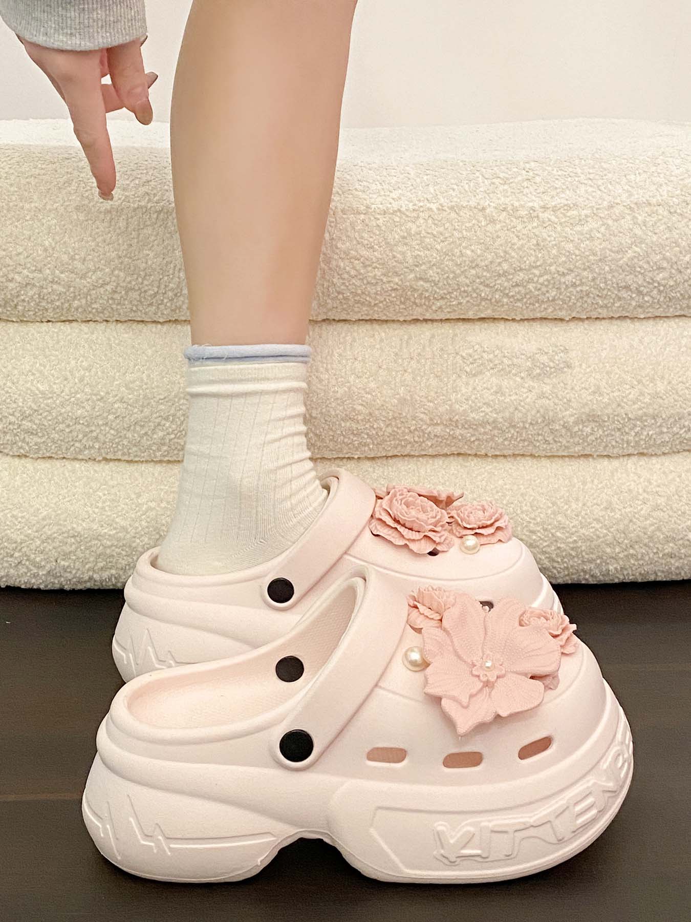 Summer New Korean Sweet Style Holey Shoes for Women, Eva Outdoor ...