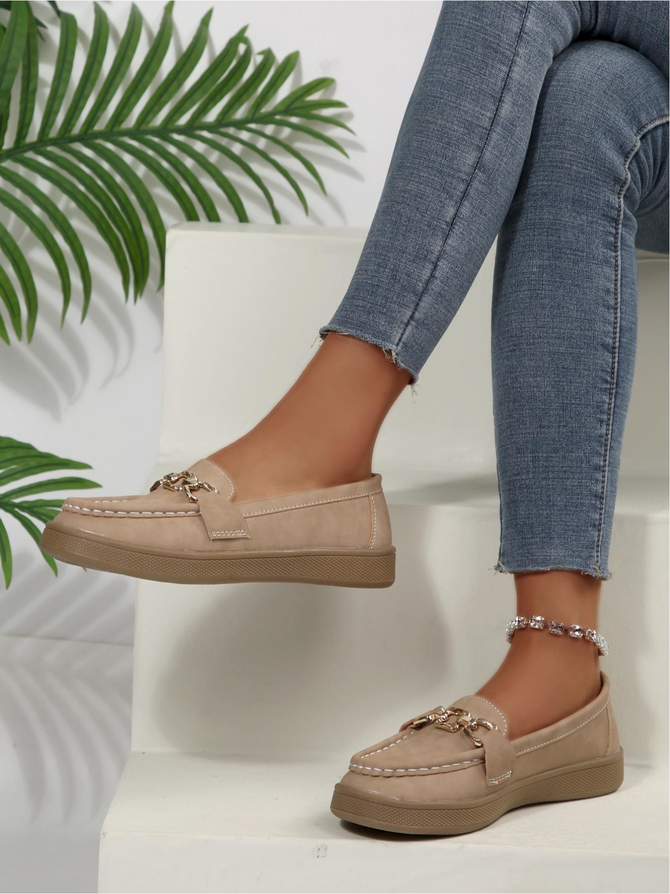 A Pair of Large Size Women's New Fashion Casual Trendy Flat Round Toe ...